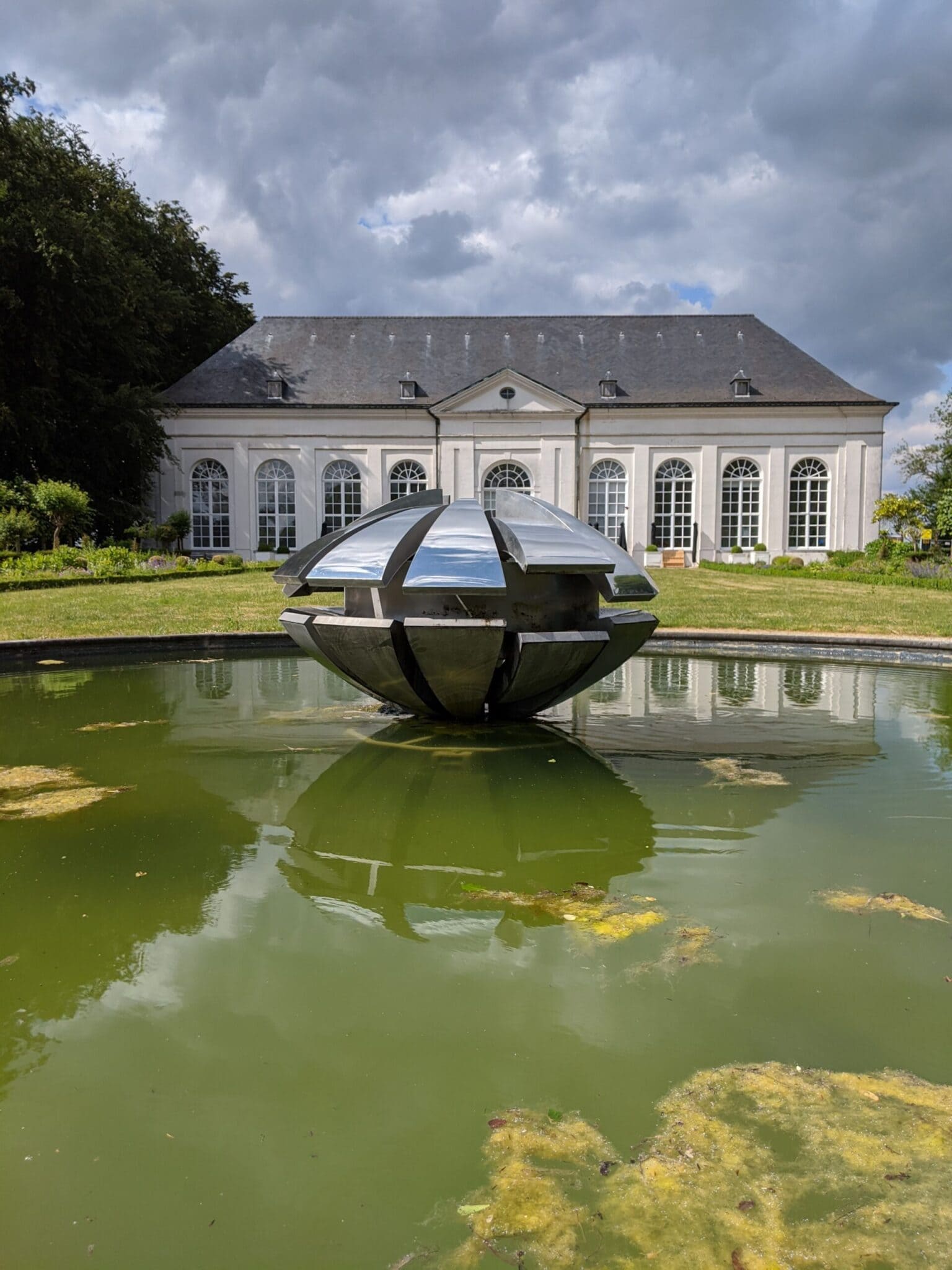La Louvière fête les 100 ans de l'artiste Pol Bury - Blog de l'art